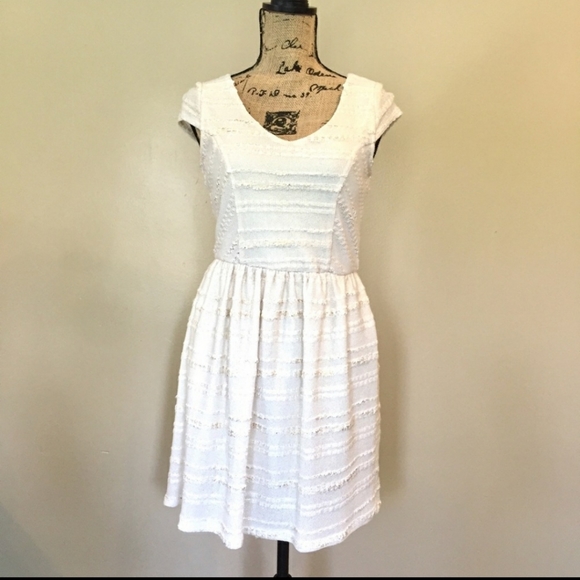 Socialite | Dresses | Socialite Ivory Dress With Gold Trim | Poshmark
